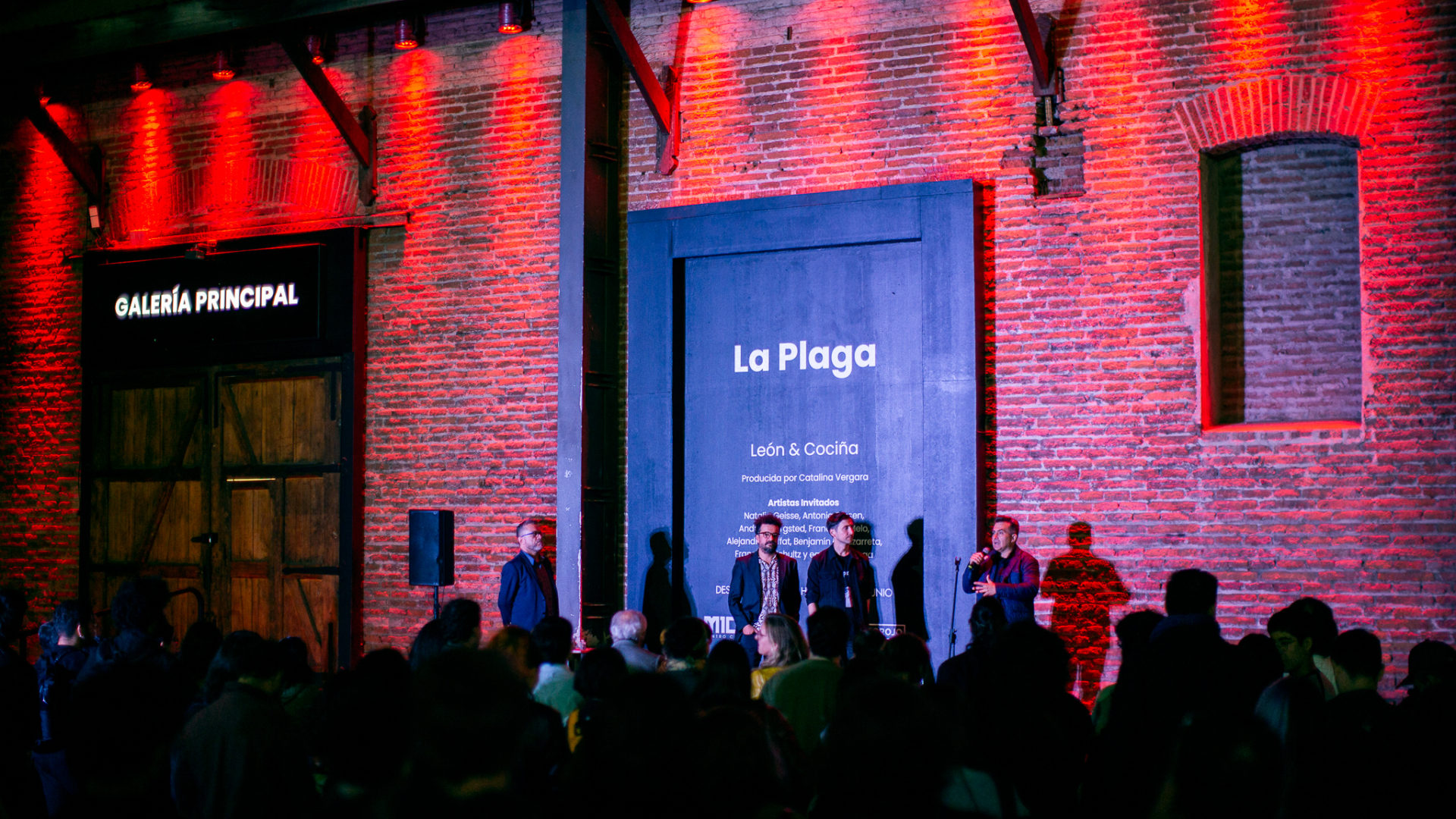 León y Cociña inauguran La Plaga en M100 – Matucana 100 – Centro Cultural